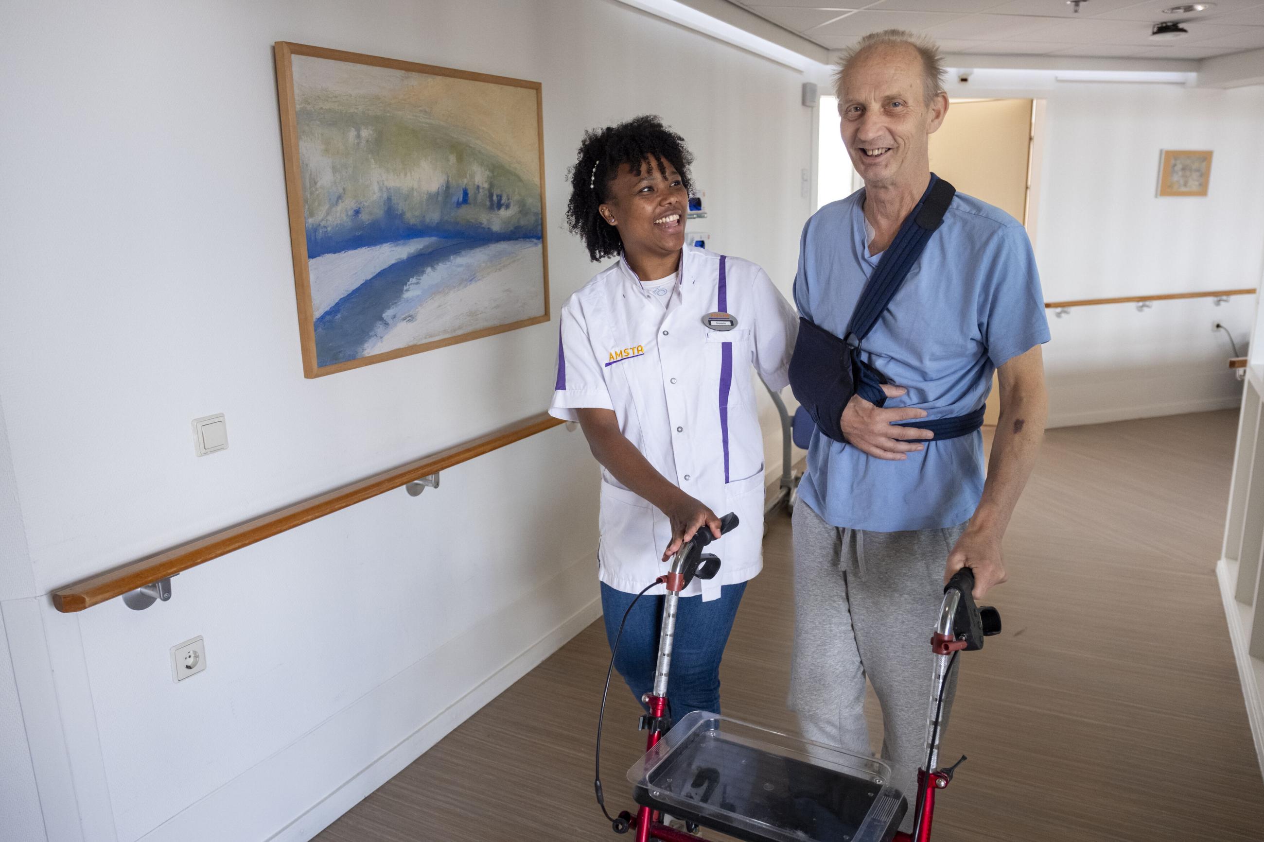 ‘Supermooi als een cliënt vrolijk zwaaiend de deur uit loopt’ | Amsta